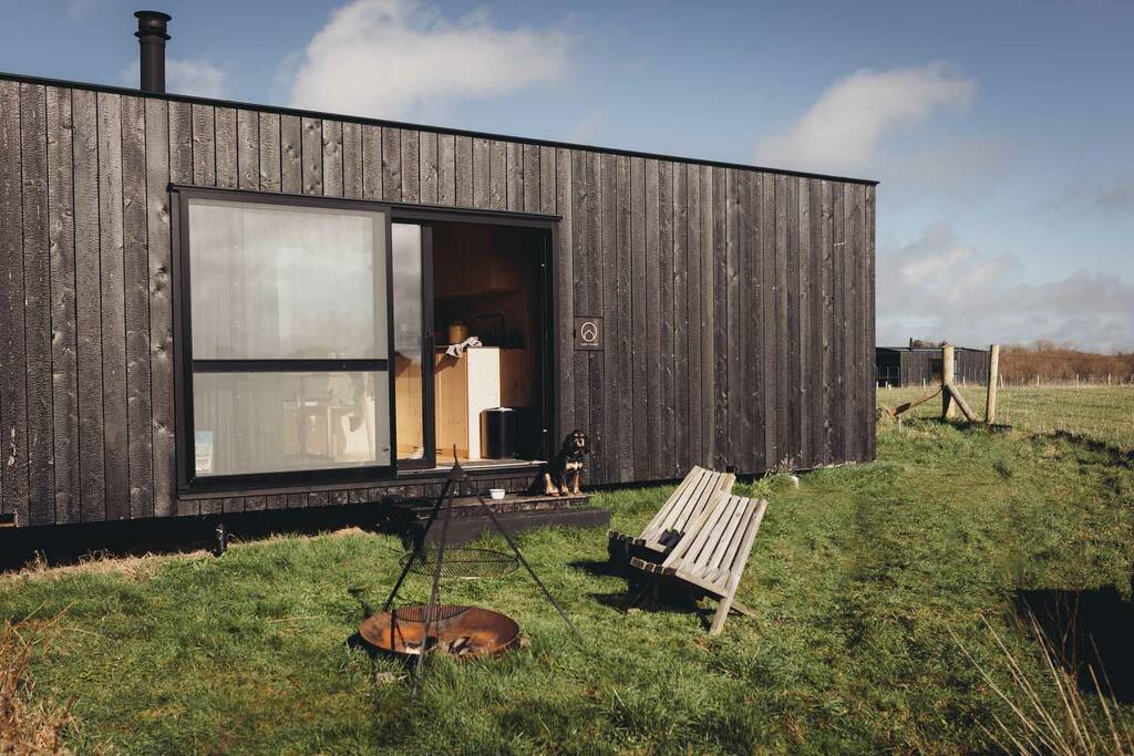 Sionnach | Cabin in Co. Galway | Canopy & Stars