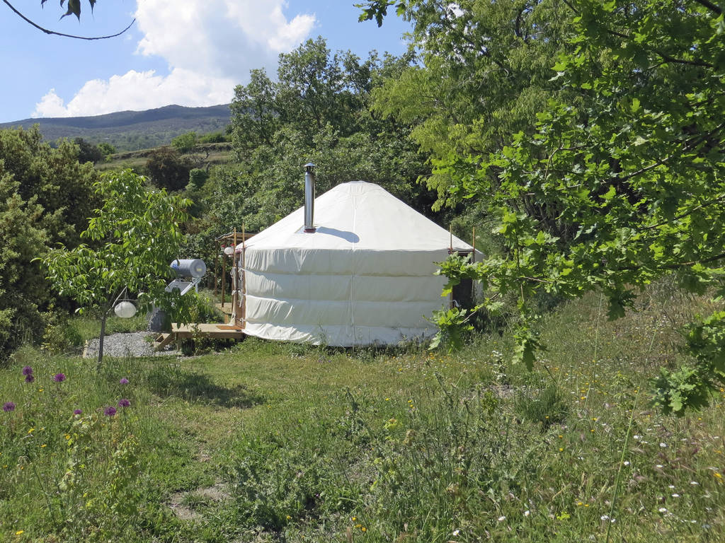 Green Mountain Yurt | Yurt in Granada | Canopy & Stars