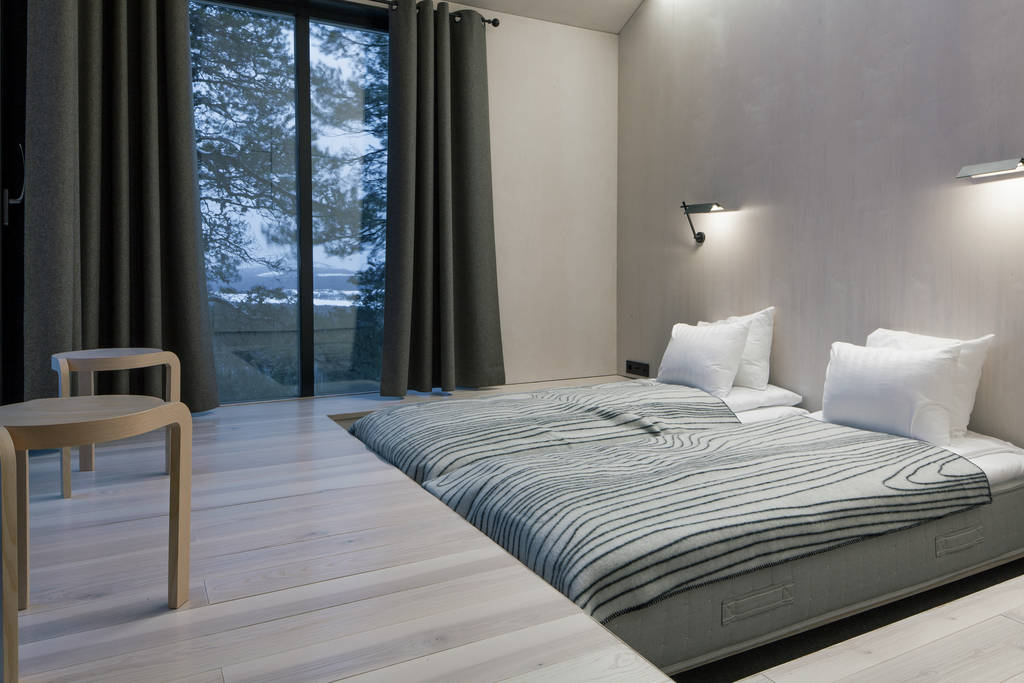 7th Room | Treehouse in Norrbotten | Canopy & Stars